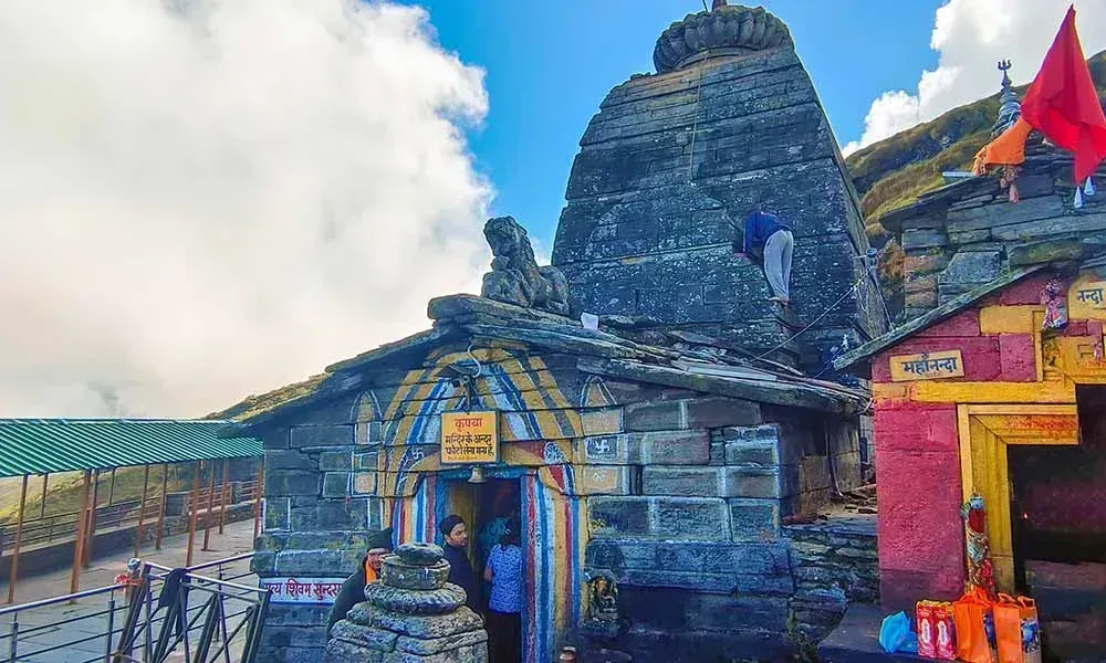 Tungnath Temple: दुनिया का सबसे ऊंचा शिव मंदिर, जहां माता पार्वती ने की ...