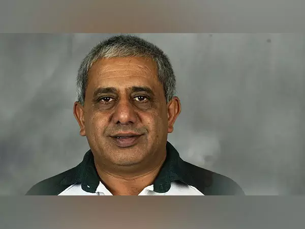 जिम्बाब्वे के पूर्व स्पिनर Mohammad Memon का 73 वर्ष की आयु में निधन ...