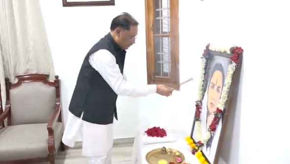 छत्तीसगढ़ की प्रथम महिला सांसद मिनी माता की पुण्यतिथि पर श्रद्धांजलि ...