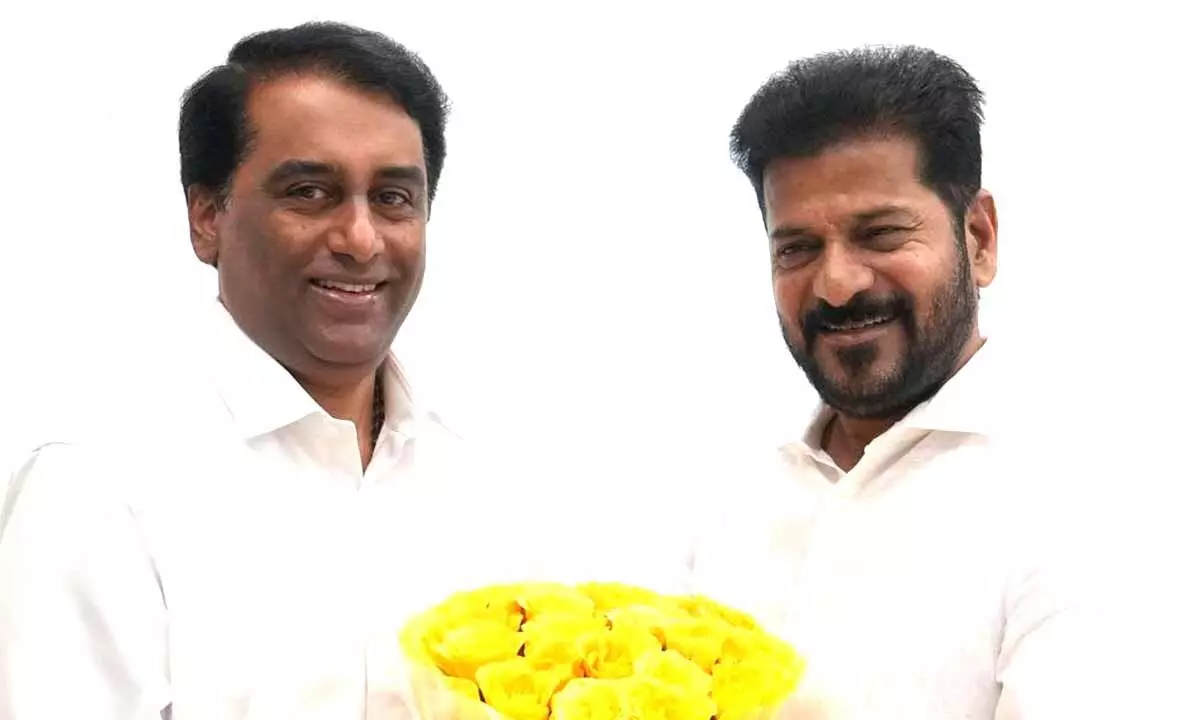 CM रेवंत रेड्डी पुट्टपर्थी में सत्य साईं बाबा जयंती समारोह में शामिल ...