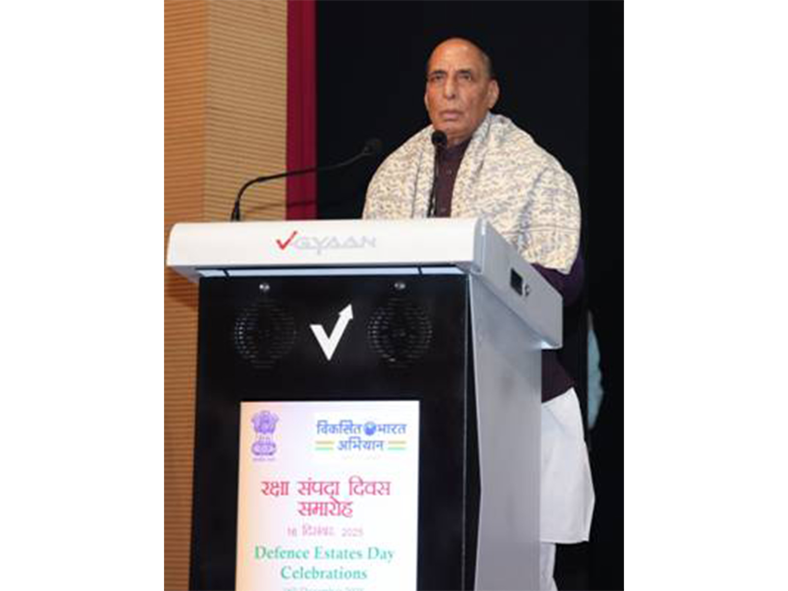 रक्षा मंत्री ने रक्षा संपदा संगठन को पारदर्शिता और दक्षता का उदाहरण ...