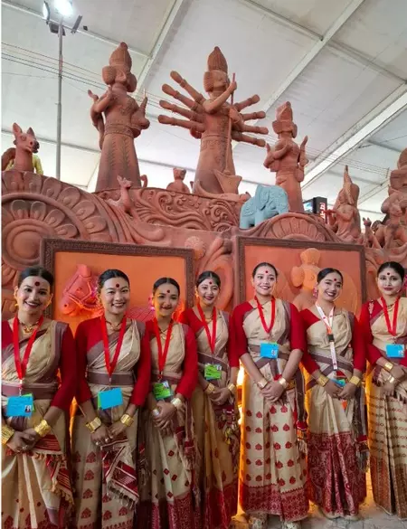 असम की गणतंत्र दिवस झांकी में धुबरी के अशारिकांडी की टेराकोटा विरासत और ...