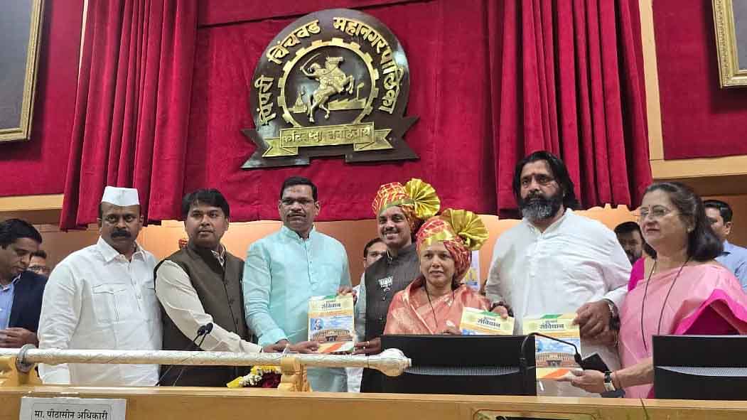 भाजपा के रवि लांडगे PCMC के मेयर, शर्मिला बाबर डिप्टी मेयर नियुक्त ...